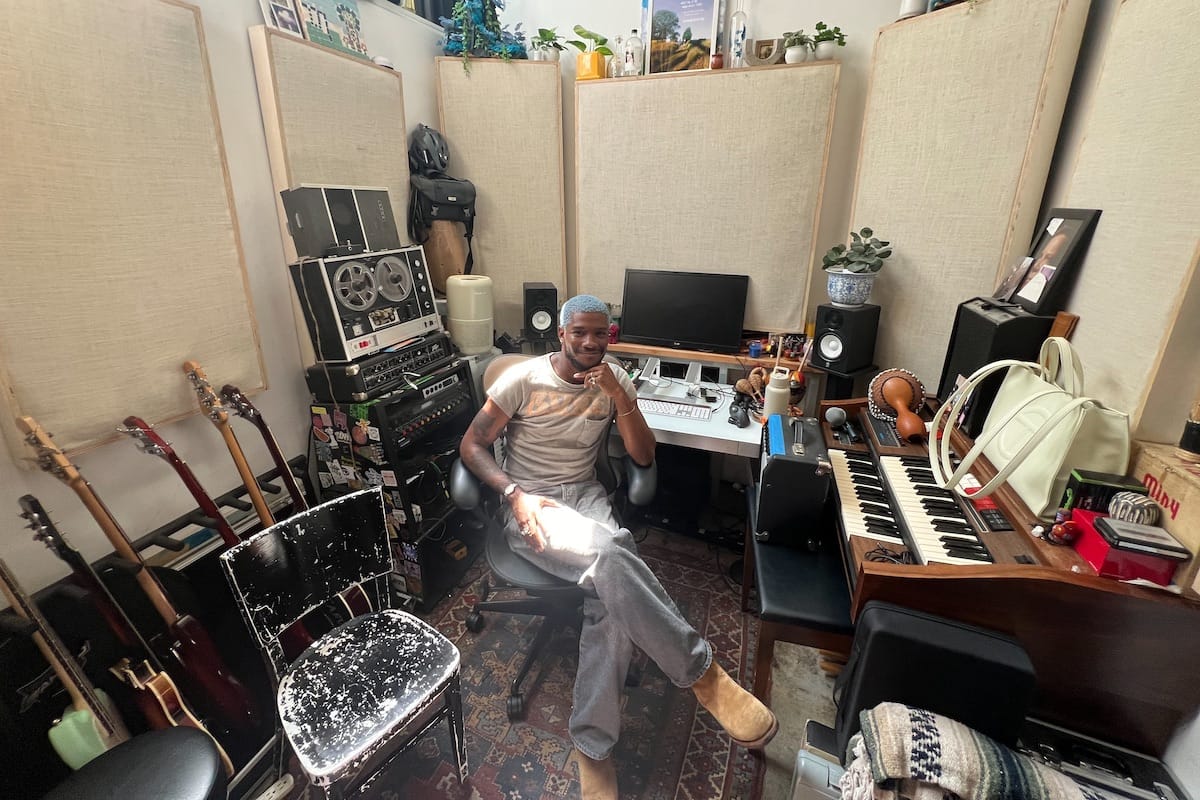 Elliott Skinner Tried the Music Industry. Now He Draws Power from ...