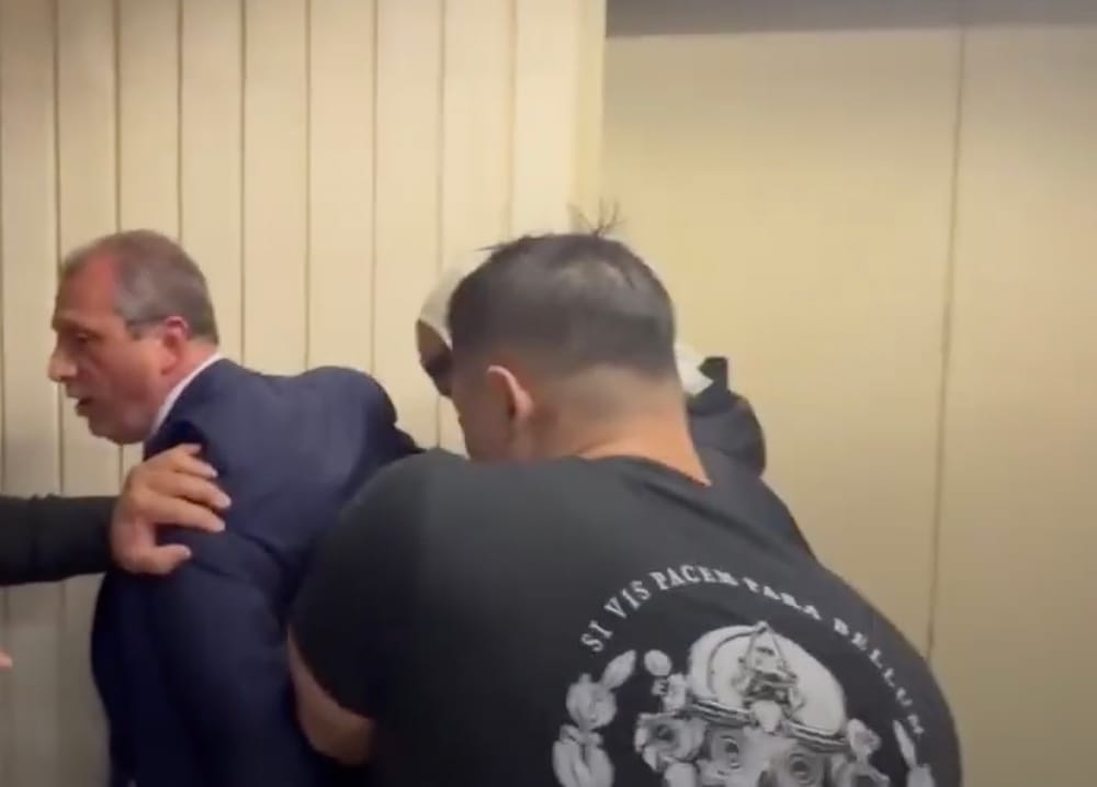 [UPDATED] NYC Comptroller Brad Lander Arrested by Masked Federal Agents ...