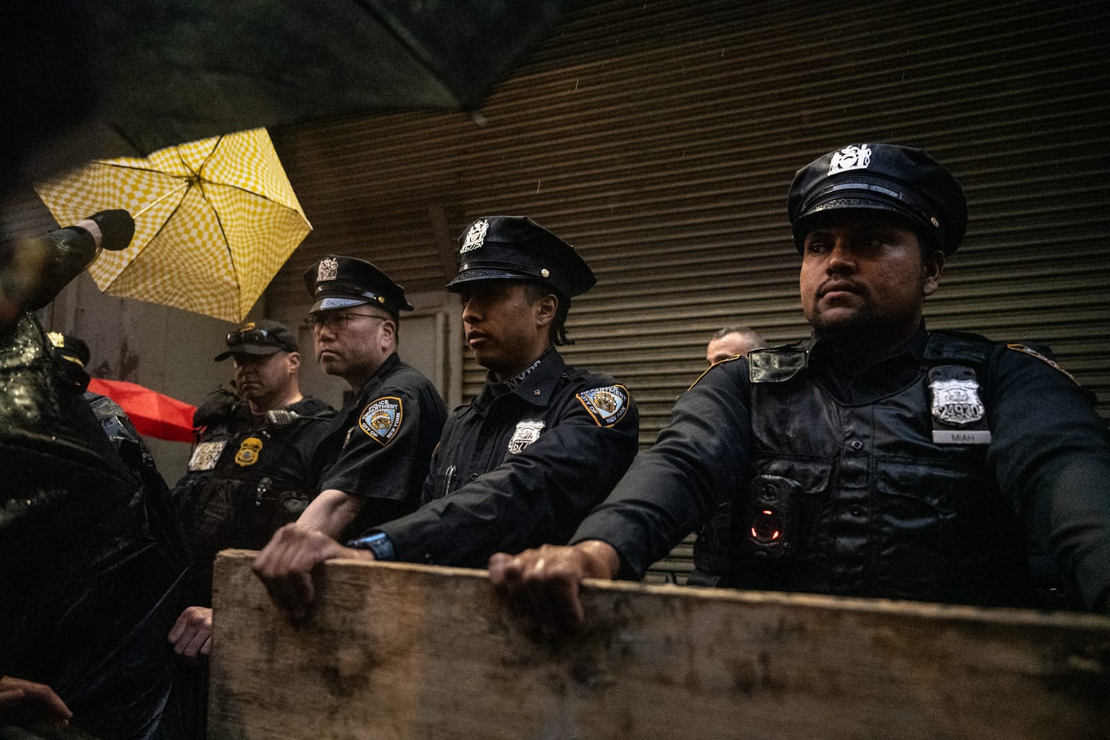 Photos: NYPD Arrests Protesters Blocking ICE Vans Transporting Detained ...