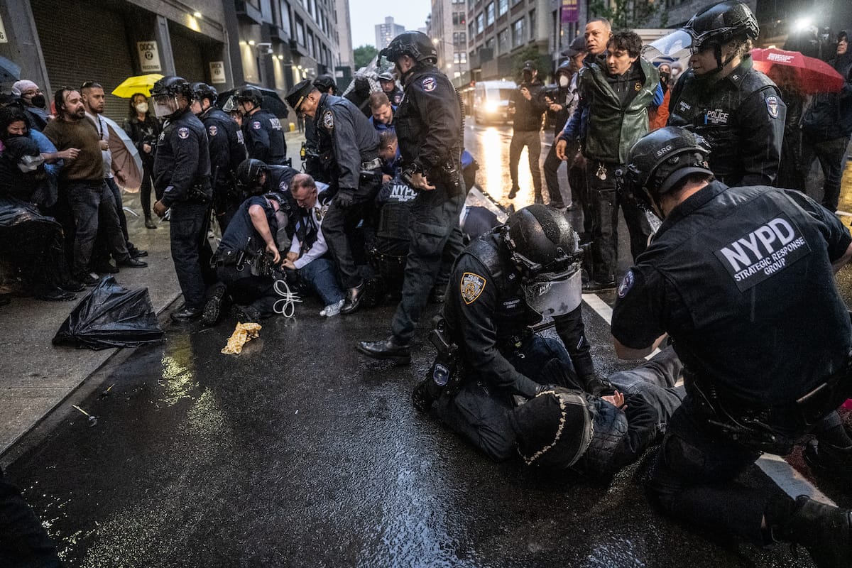 Photos: NYPD Arrests Protesters Blocking ICE Vans Transporting Detained ...